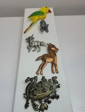 Jewelry | Assorted Animal Brooches Yellow Parrot Unicorn Horse ...